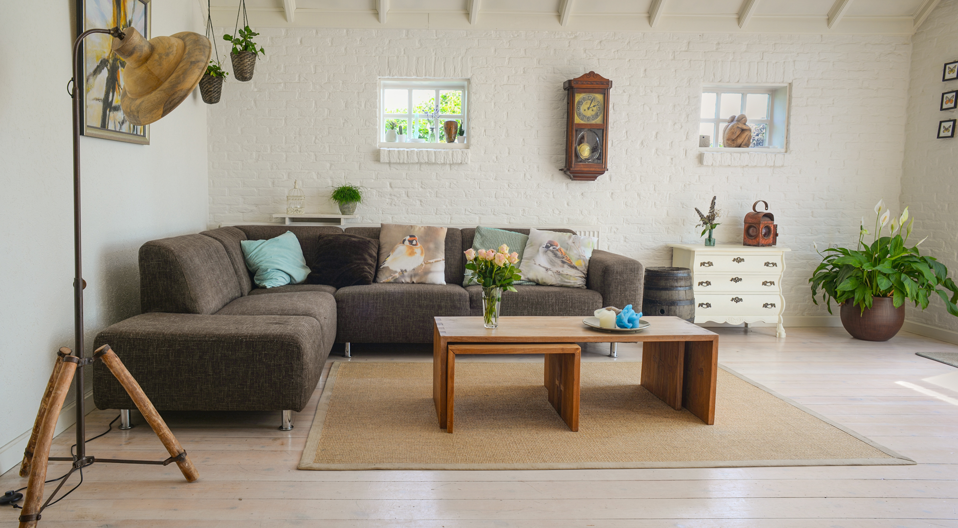 Indoor Seating Guide: Finding Your Ideal Sofa and Chairs – MunicMall